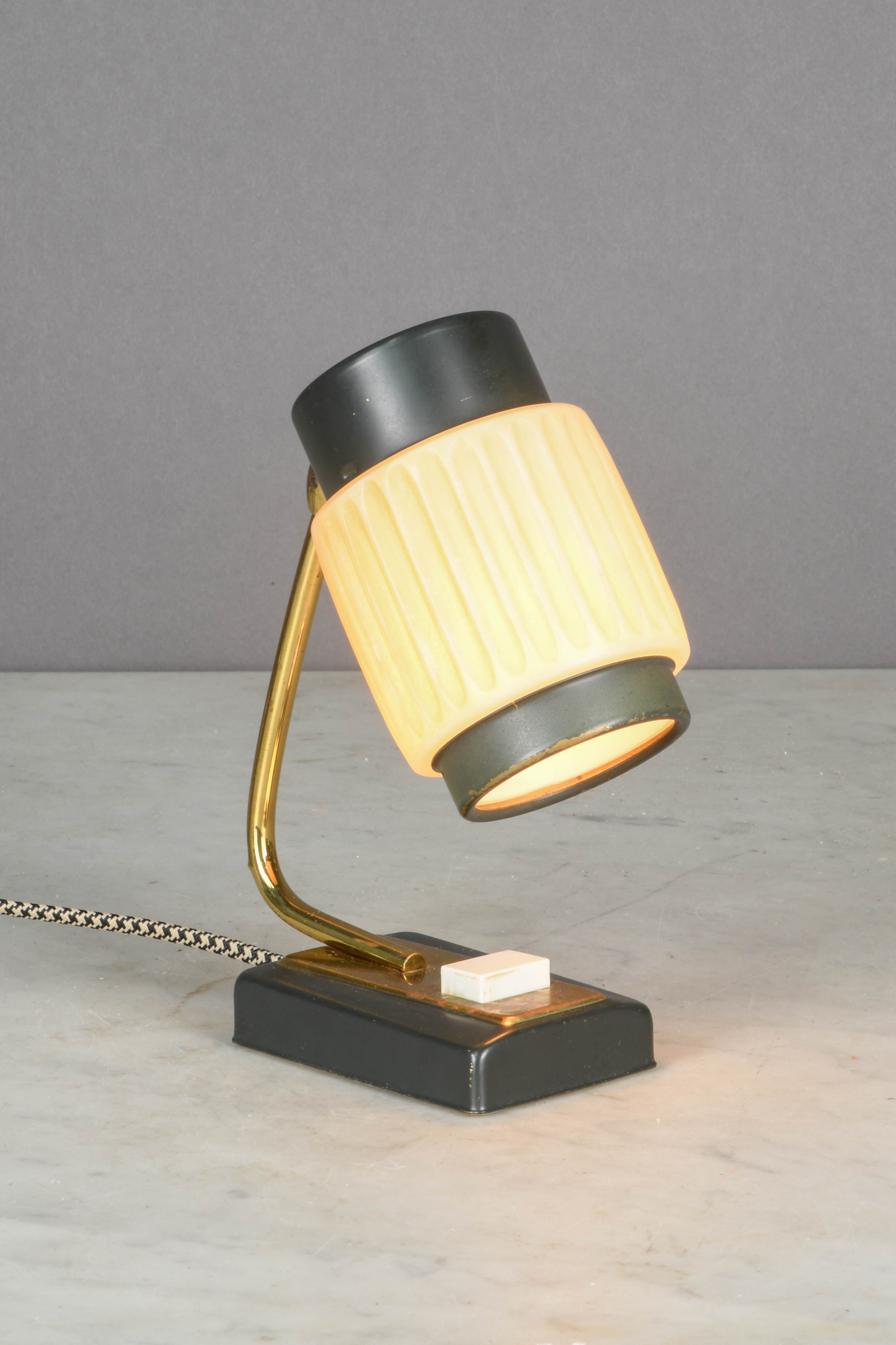 Green & Brass Small Mid Century Desk Lamp w/Ribbed Glass Shade | Desk ...