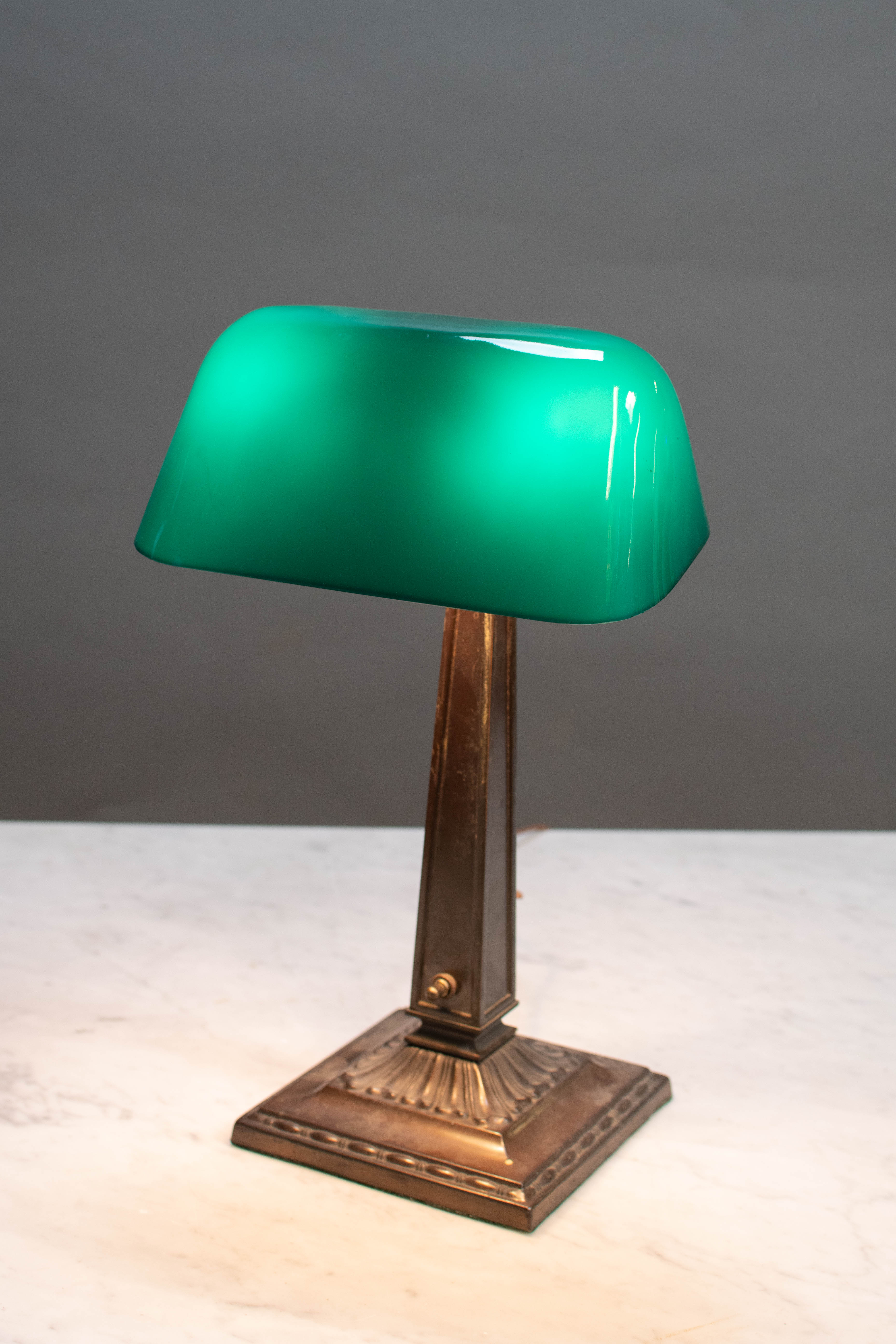 Traditional Banker's Lamp | Table Lamps | Collection | City ...