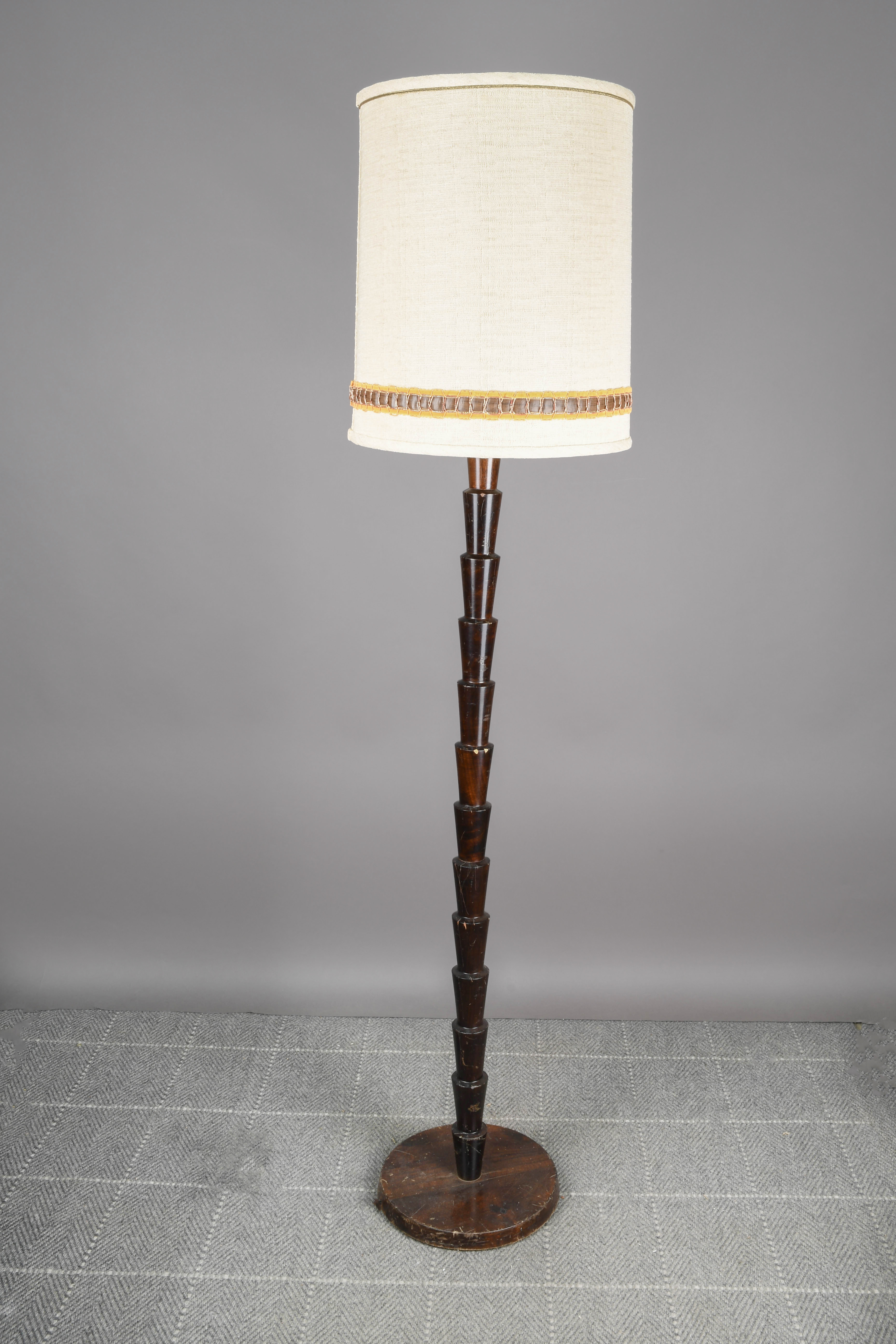 Wooden Step Pattern Floor Lamp | Floor Lamps | Collection | City ...