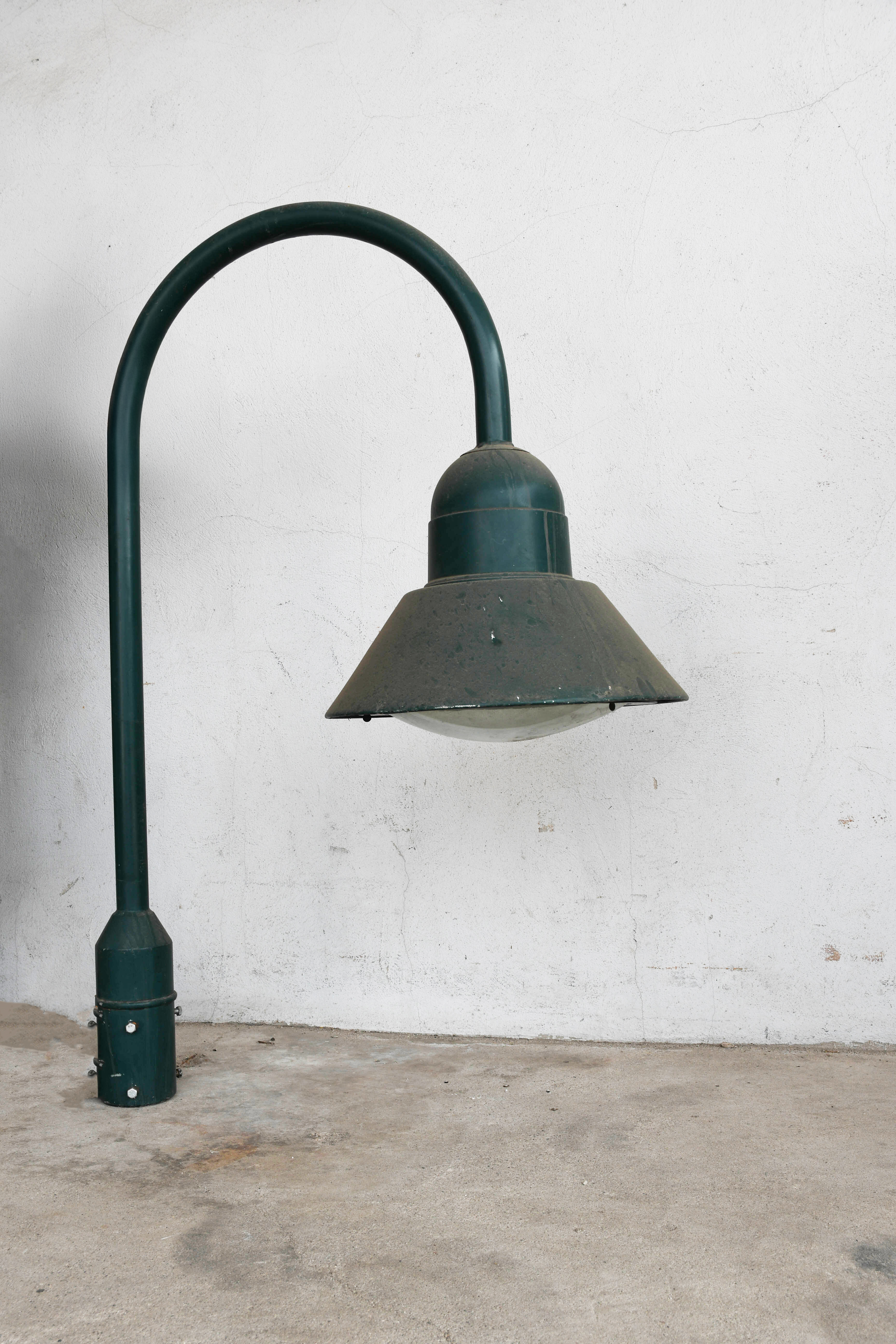 Green Curved Arm Lamp Post Head | Outdoor | Collection | City ...
